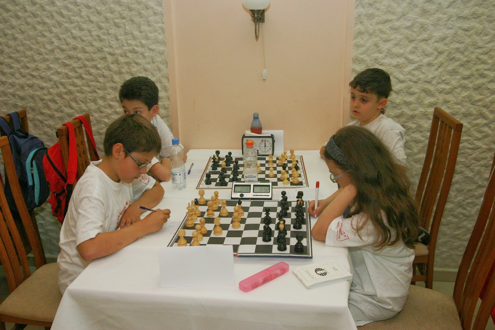 SAH CU ORIZONT 64: "CALUTUL DE FILDES" TURNEU DE SAH PENTRU COPII SI ...