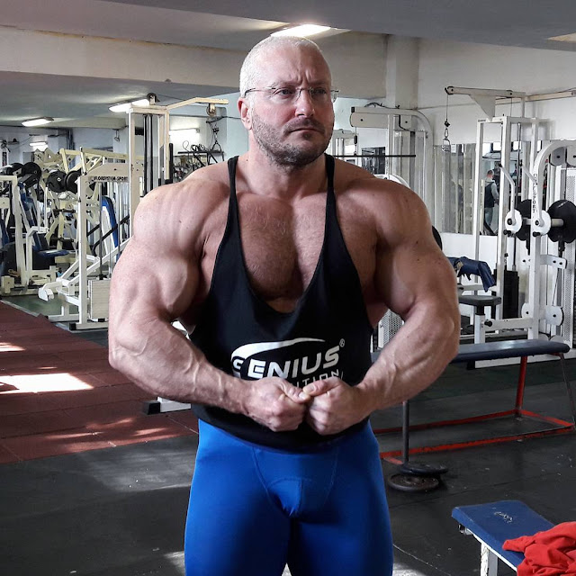 Muscle Lover: Big muscle daddy from Romania - Feri Andrasoni