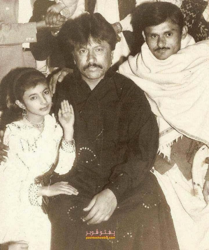 Famous Pashto Singer Nazia Iqbal Old Photos