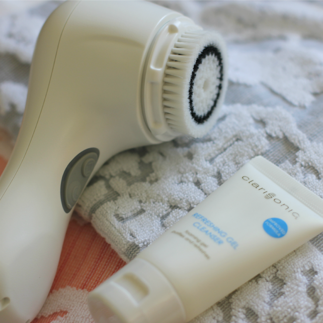 blushing basics: How To Wash Your Face With Clarisonic