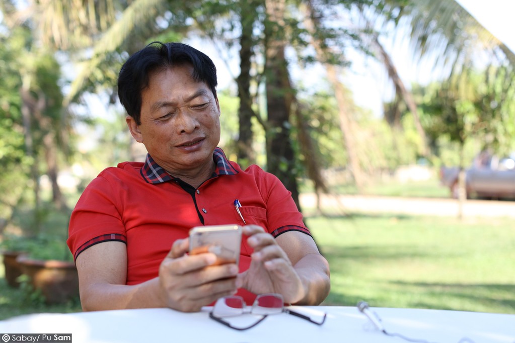 សៀវភៅសំលៀងពូថៅ ជាងមួយខែលក់អស់ជិត ៥០០ក្បាល! បើចង់ចេះរកស៊ីខ្លាំង ...