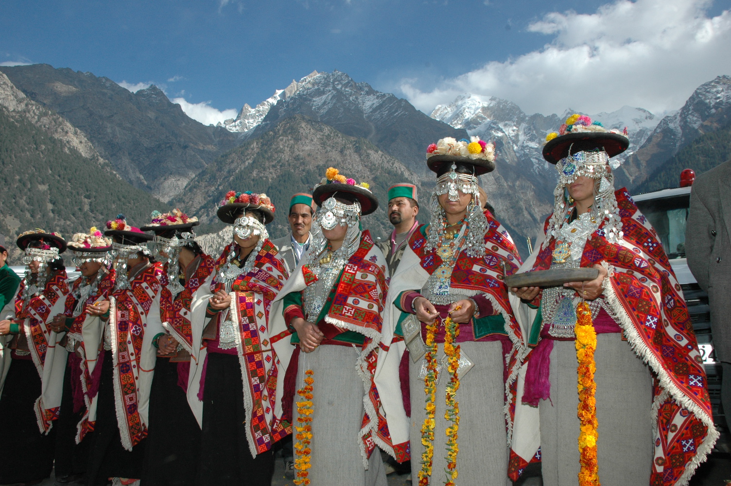 Kinnaur: Kinnauri Women
