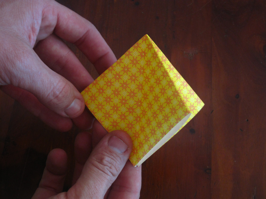 Origami Bombing: Making an Flower Bomb