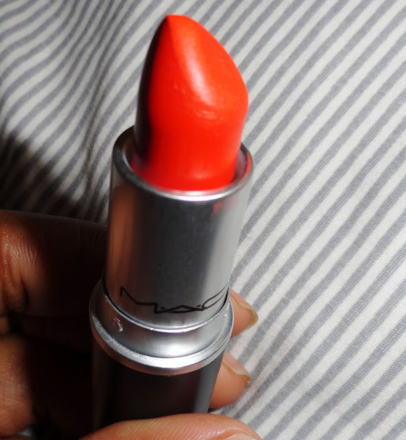 Lipstick & Labcoats: Review: MAC So Chaud Lipstick