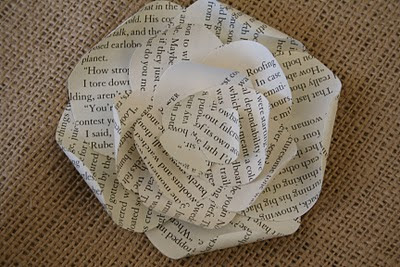 flibbertigibberish: Fall Wreath and Book Page Flower Tutorial