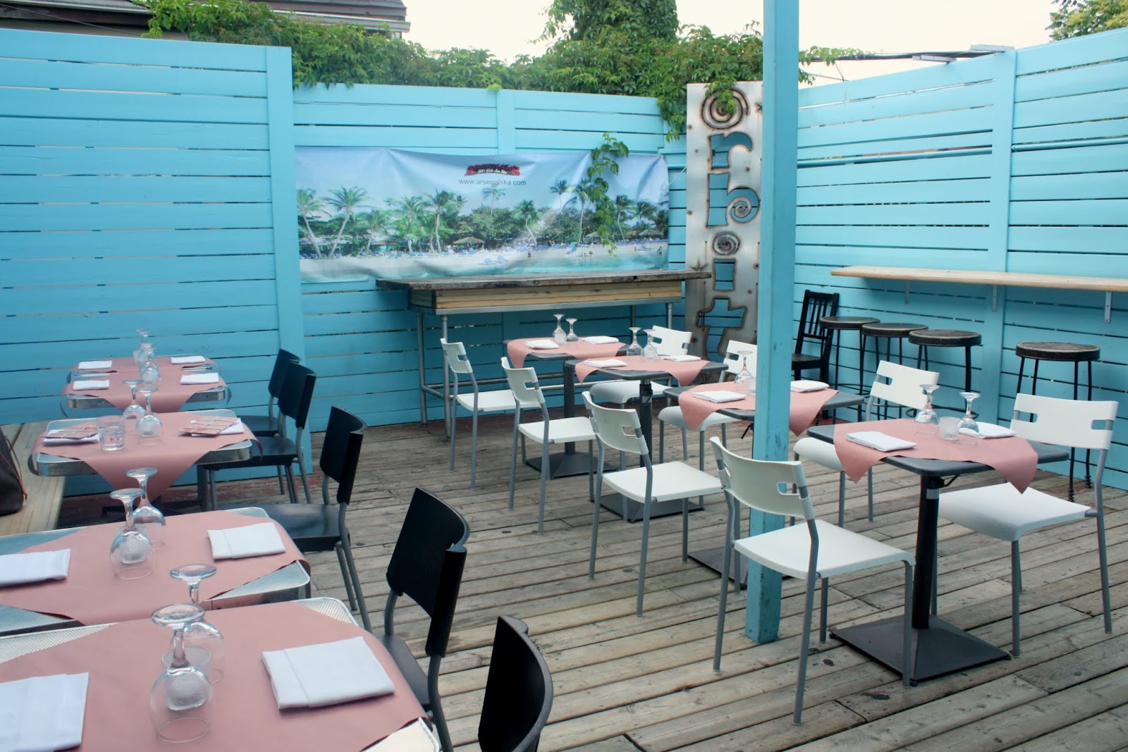 The Feasting Room - Food Junkie Chronicles