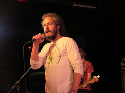 Brooklyn Digest: Books: Looking At America Through "Revolutionary Threads"