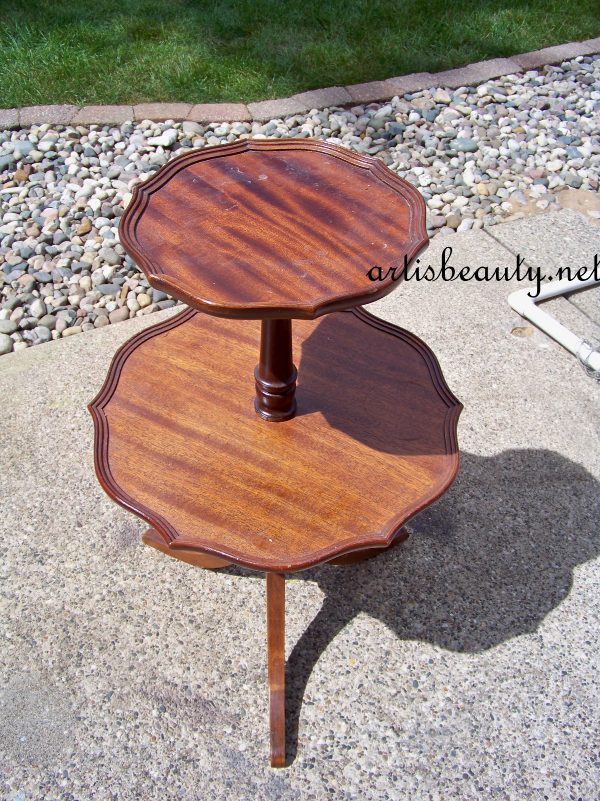 ART IS BEAUTY: mellow yellow two tier table