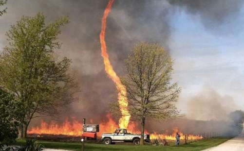 Beginilah Proses Terjadinya Tornado Api - Teknisi Informasi