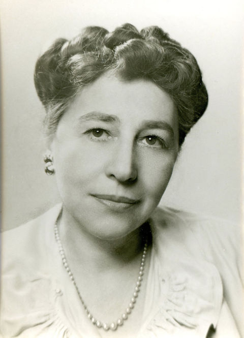 Elizabeth Marston's Instagram, Twitter & Facebook on IDCrawl