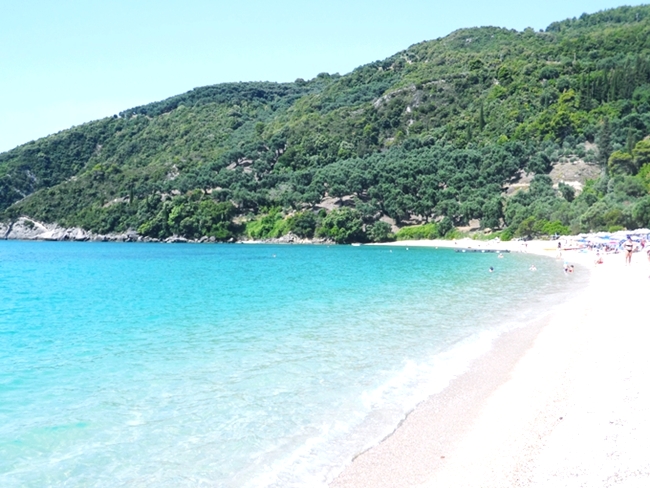 LICHNOS beach: must-see if you're in Parga | GLAM FAB HAPPY