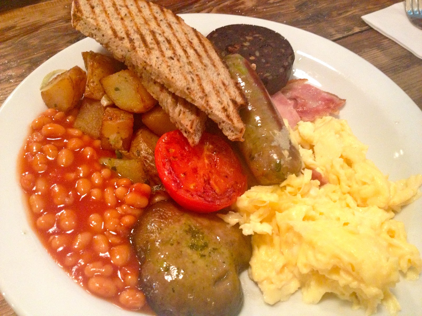 Piccadilly and Chips: Review: The Breakfast Club