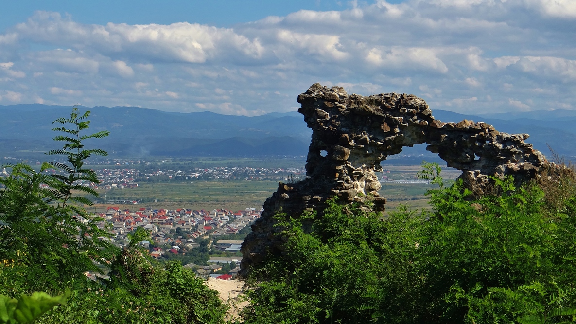 Régmúlt. Elbi blogja: Kárpátaljai magyar emlékek: 6. Huszt