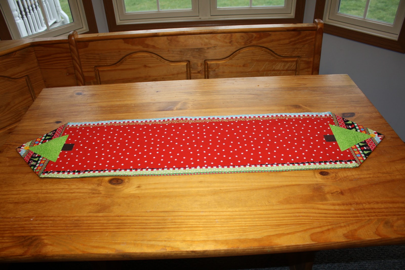 Sew ... It's Midnight Mama: Christmas Table Runner