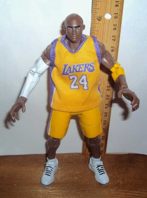 Action Figure Imagery Toy Reviews: NBA HEROES - Kobe Bryant Review