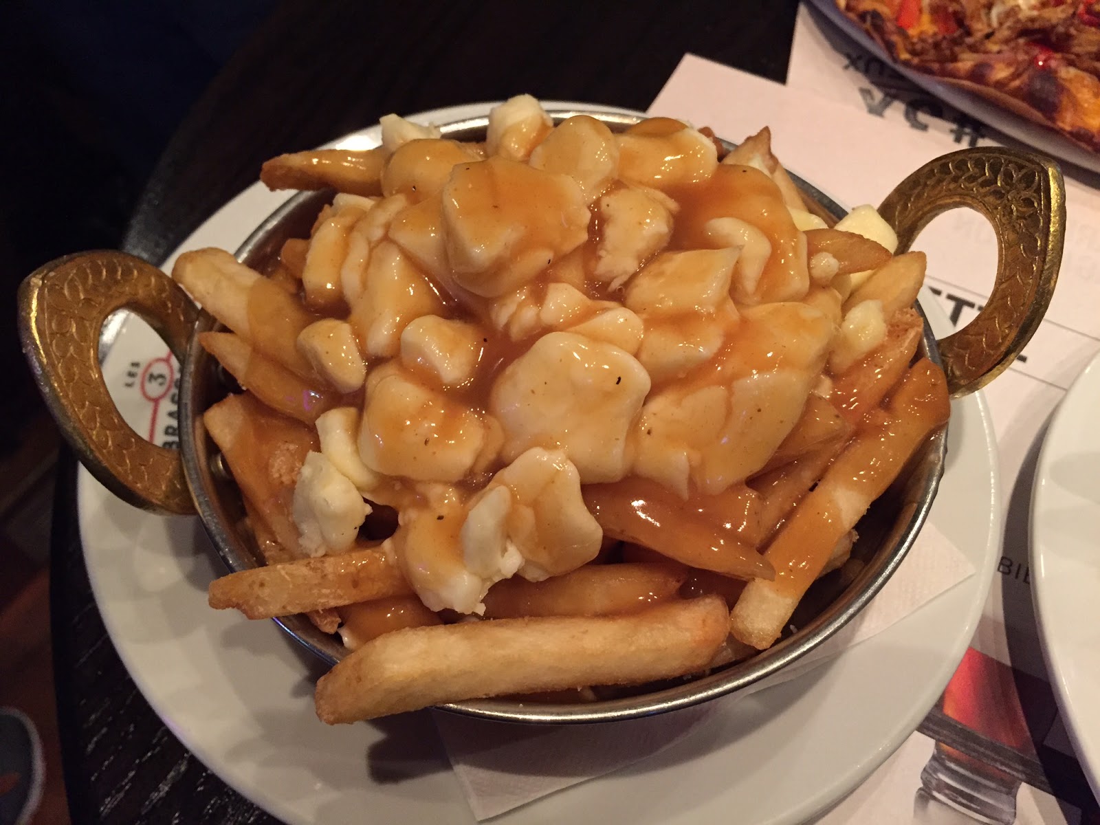 Poutine From Les 3 Brasseurs / Les 3 Brasseursのプーティン ~ I'm Made of ...