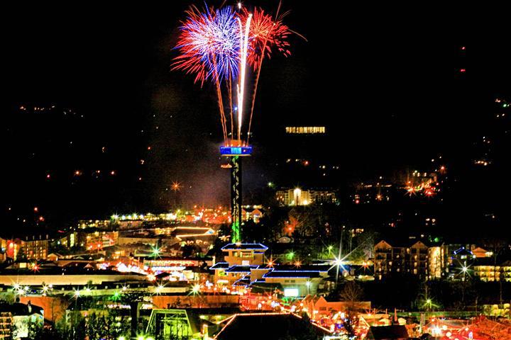 Gatlinburg & Pigeon Forge Vacations: New Year's Eve in Gatlinburg