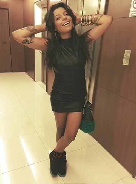 Look para show de Rap (hip-hop) - Deborah Gomes