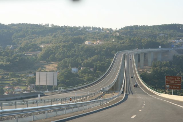 «Os Verdes» - Norte: Sobre o Viaduto da A24 em V.P. de Aguiar
