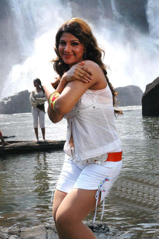 Actress Rambha Exclusive Foto Shoot ... | MEGA MEDIA