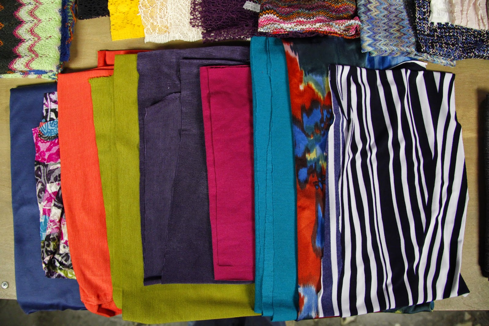 Learn to Sew Knit Fabrics {50% off sewing class!} / Va-Voom Vintage ...