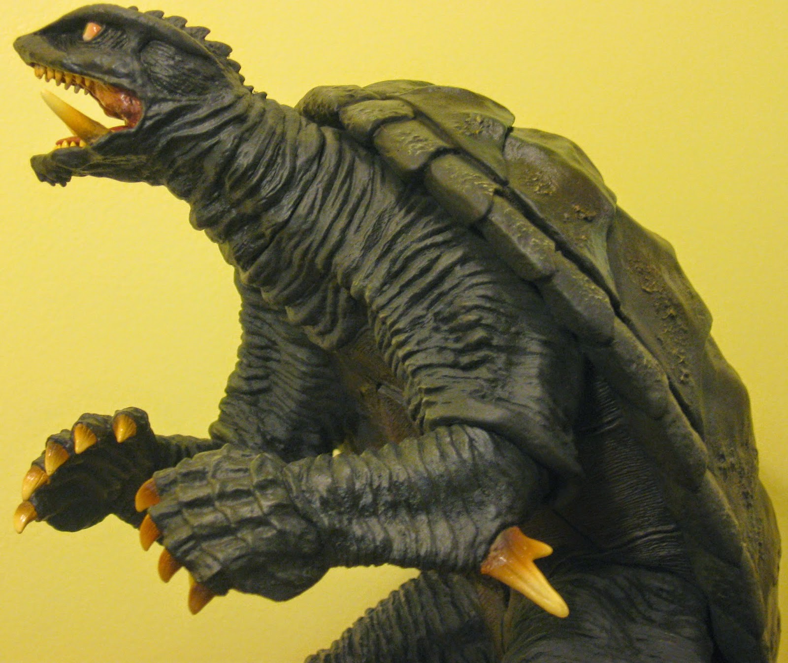 The Toyseum: GAMERA 1996 - X-Plus Large Series vinyl figure review