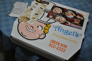 Dinings of Joy: CHICKEN ALOHA PIZZA from Angel's Pizza