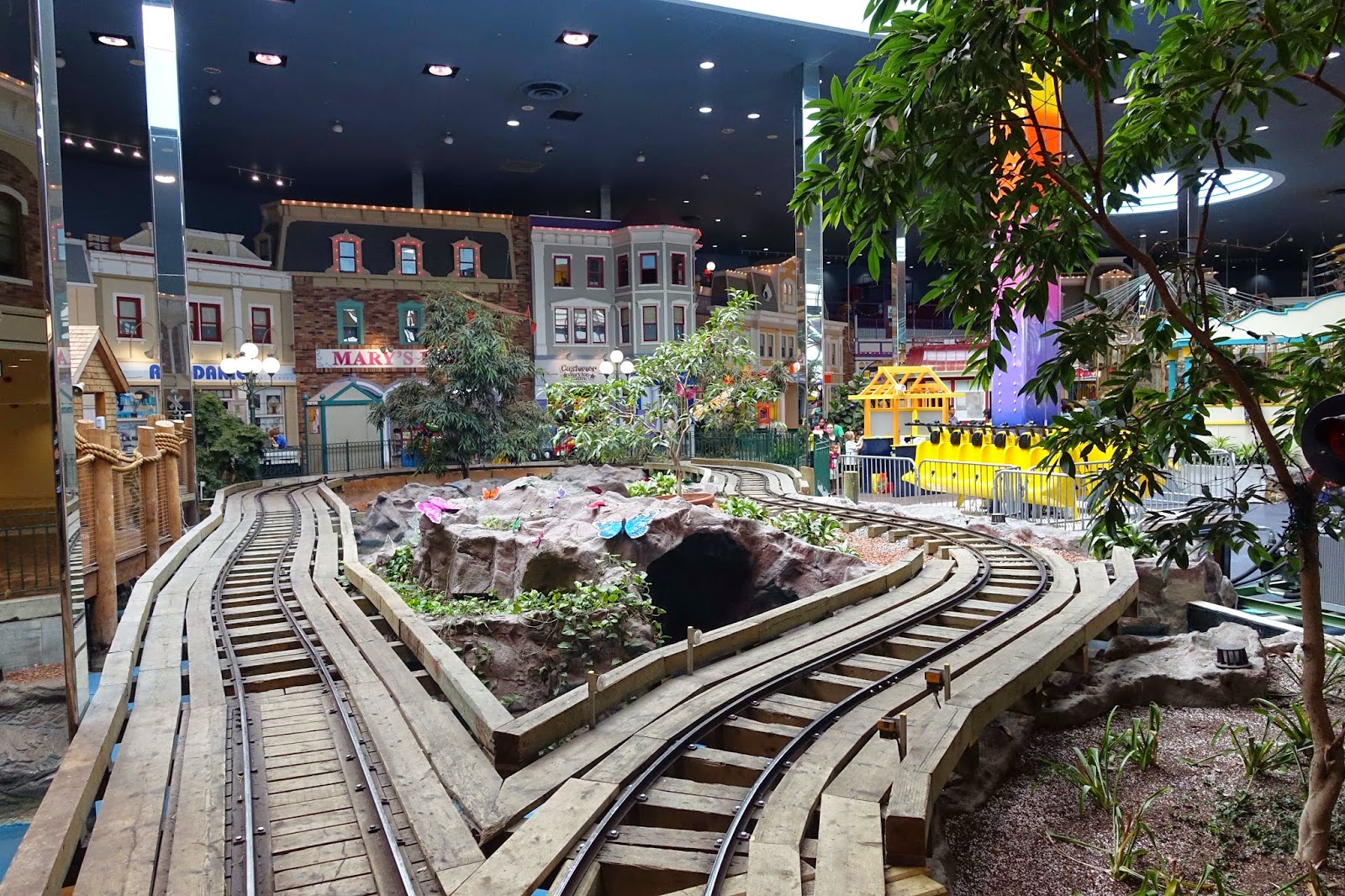 Malcolm's Can-Am Trip: Fantasy Fair