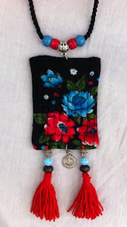 Fabric jewelry - Necklace designs