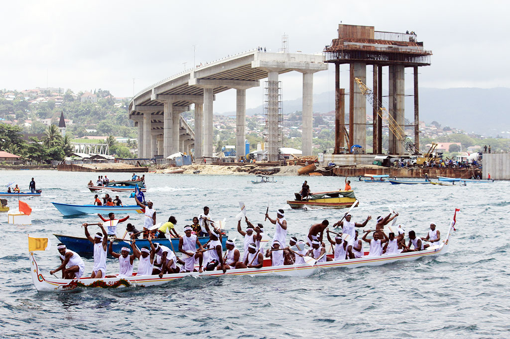 Mari Singgah dulu Kawan: BUDAYA, CIRI KHAS DAN MAKANAN KHAS AMBON, MALUKU