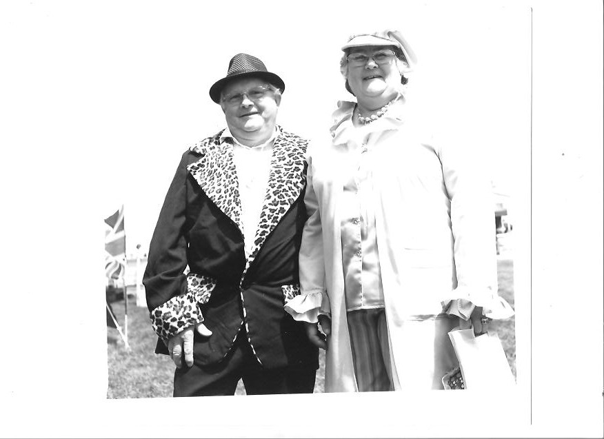 Jersey in Black and White: 70's ''Gangster and his Moll''