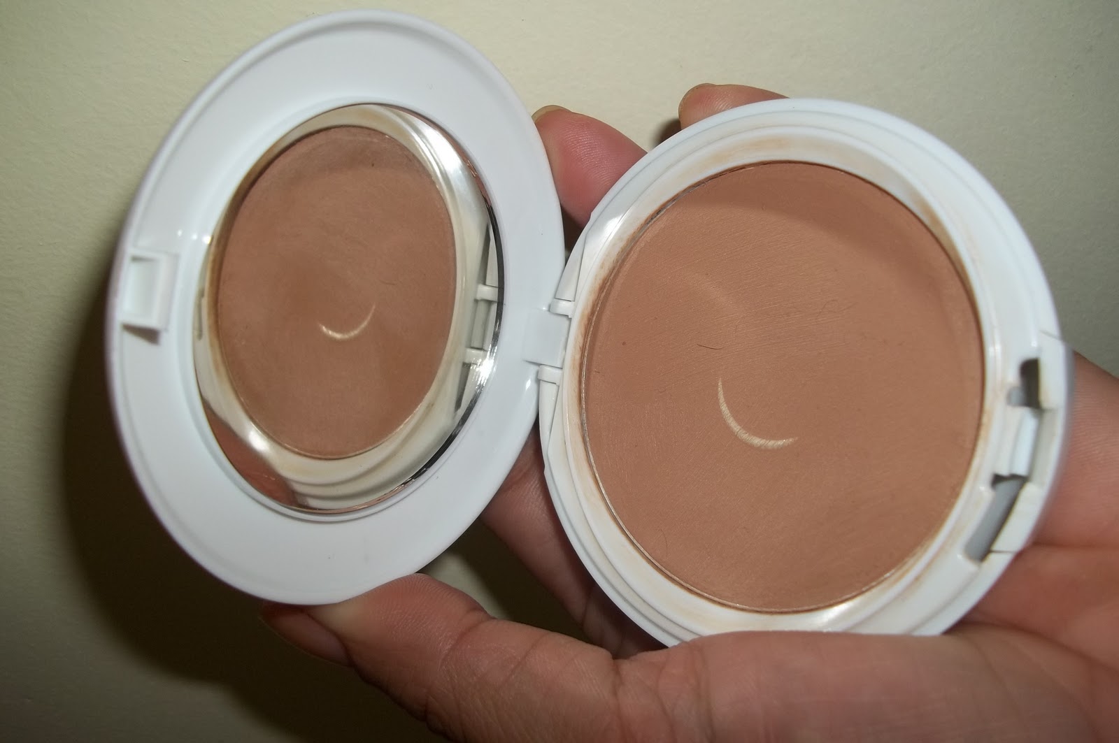 Resenha – Base compacta Spectraban | testandocosmeticos