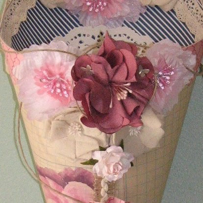 A Tussie Mussie Tuesday Tutorial with Connie! | Frosted Designs