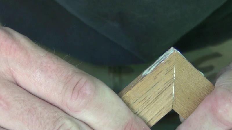 Hand Cut Joints: Veneer Keyed Mitre