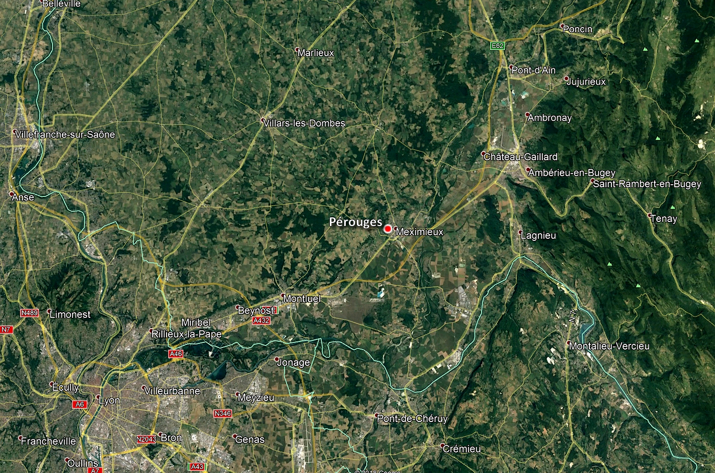 Coins du Monde: FRANCE - Auvergne-Rhône-Alpes - Balade à Pérouges (1/2)