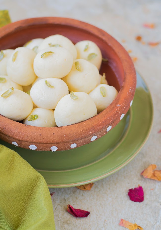 Mix and Stir: Rasogolla / Rasgulla ( Cottage Cheese Dumplings in Sugar ...
