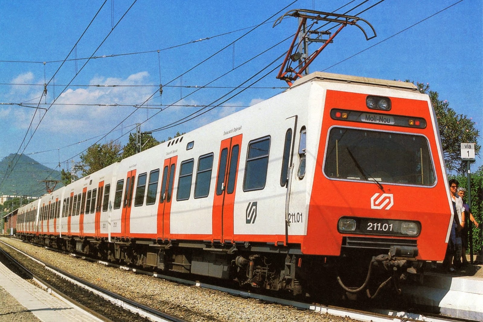 Rails sense fronteres: FGC - Unitat elèctrica de tren, sèrie 211