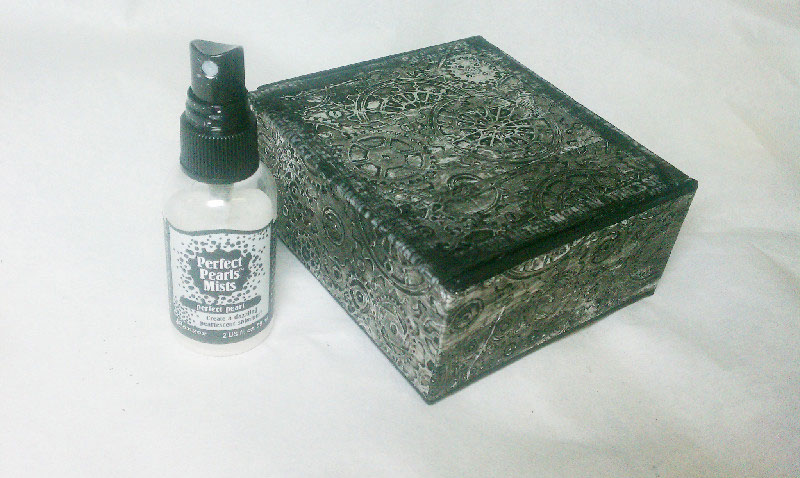 starrgazer creates: Embossed Metal Box Tutorial