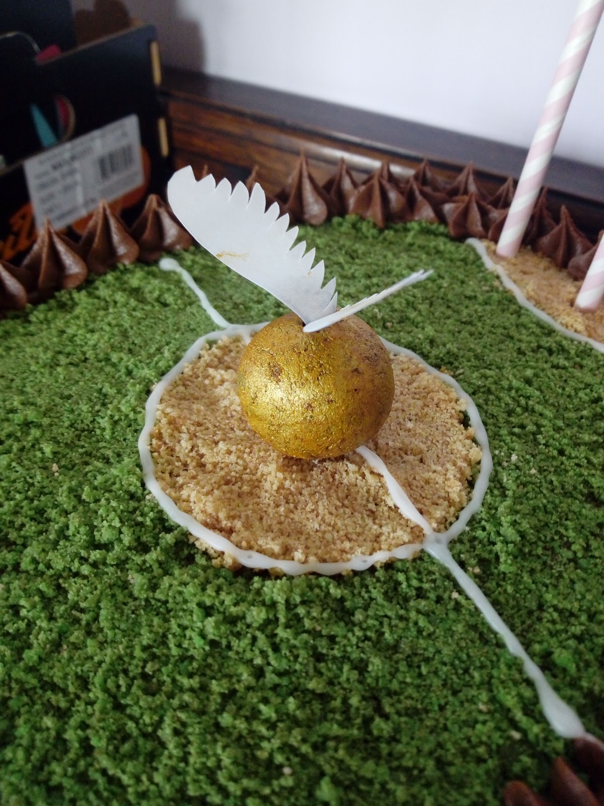 Quidditch Pitch Cakes