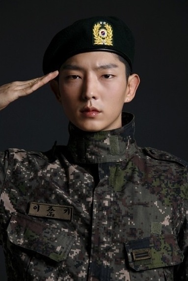 Lee Joon Gi: A Man In Uniform
