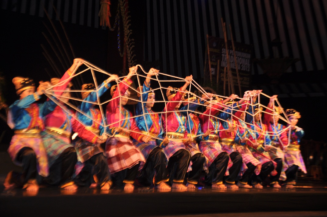 Travelplus Indonesia: Ratoh Duek Semarakkan Pembukaan Festival Seni ...