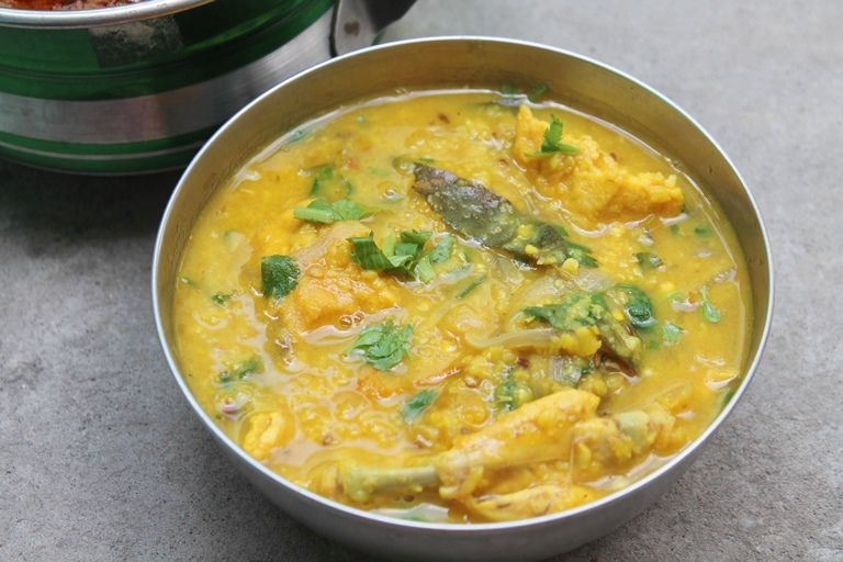 Chicken Dal Recipe - Chicken Dal Curry Recipe - Yummy Tummy