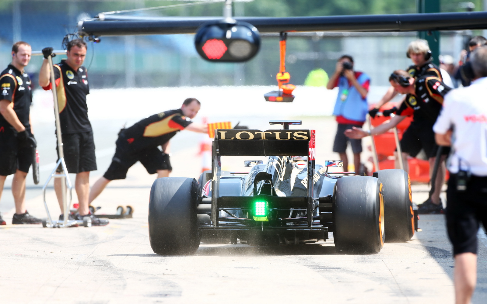 2013 SILVERSTONE TEST: DAY 1 IN HIGH RESOLUTION IMAGES - FORMULA 1