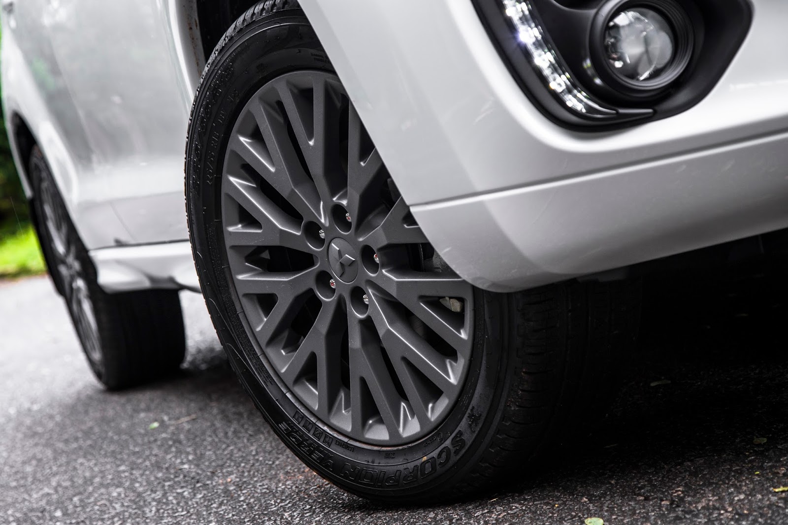 Mitsubishi ASX-S chega com pacote completo e visual urbano