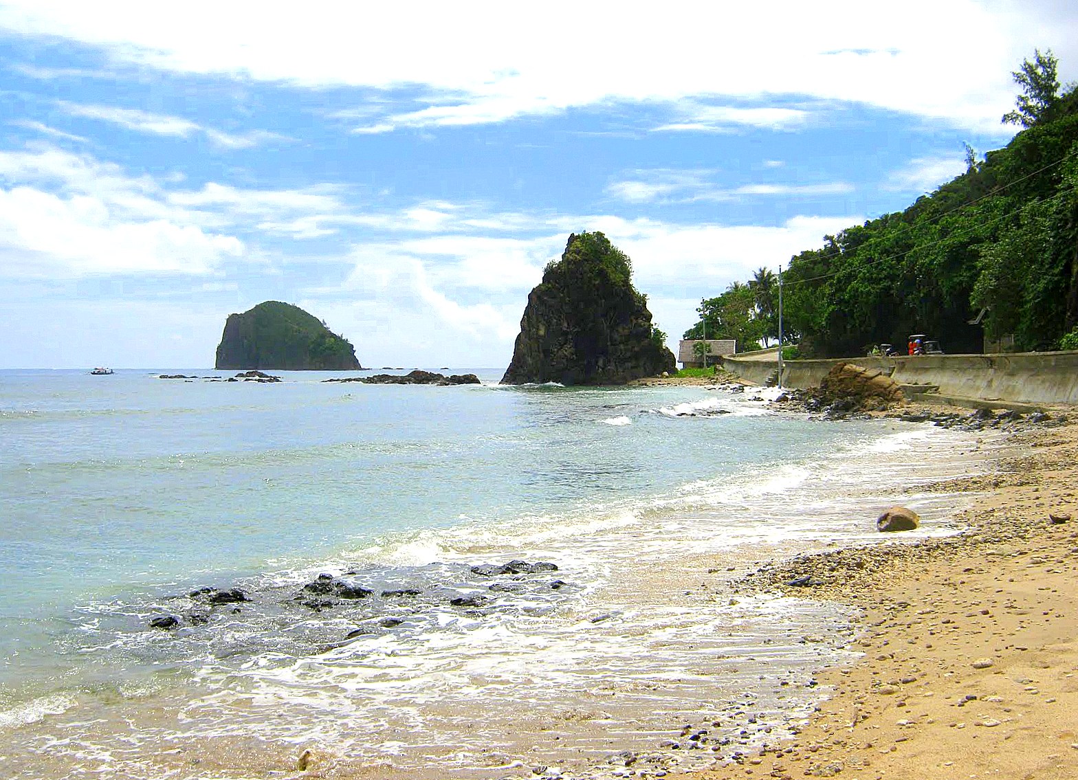 Digisit Beach in Baler: Snorkeling Spot