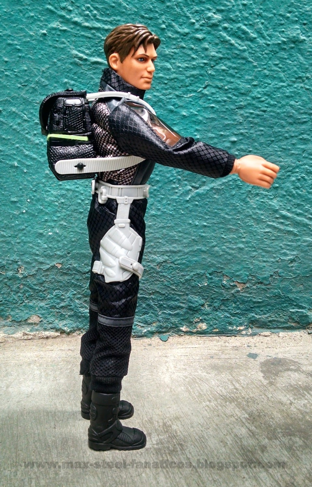 Max Steel Fanáticos: Max Steel Night Combat: Detalle a detalle