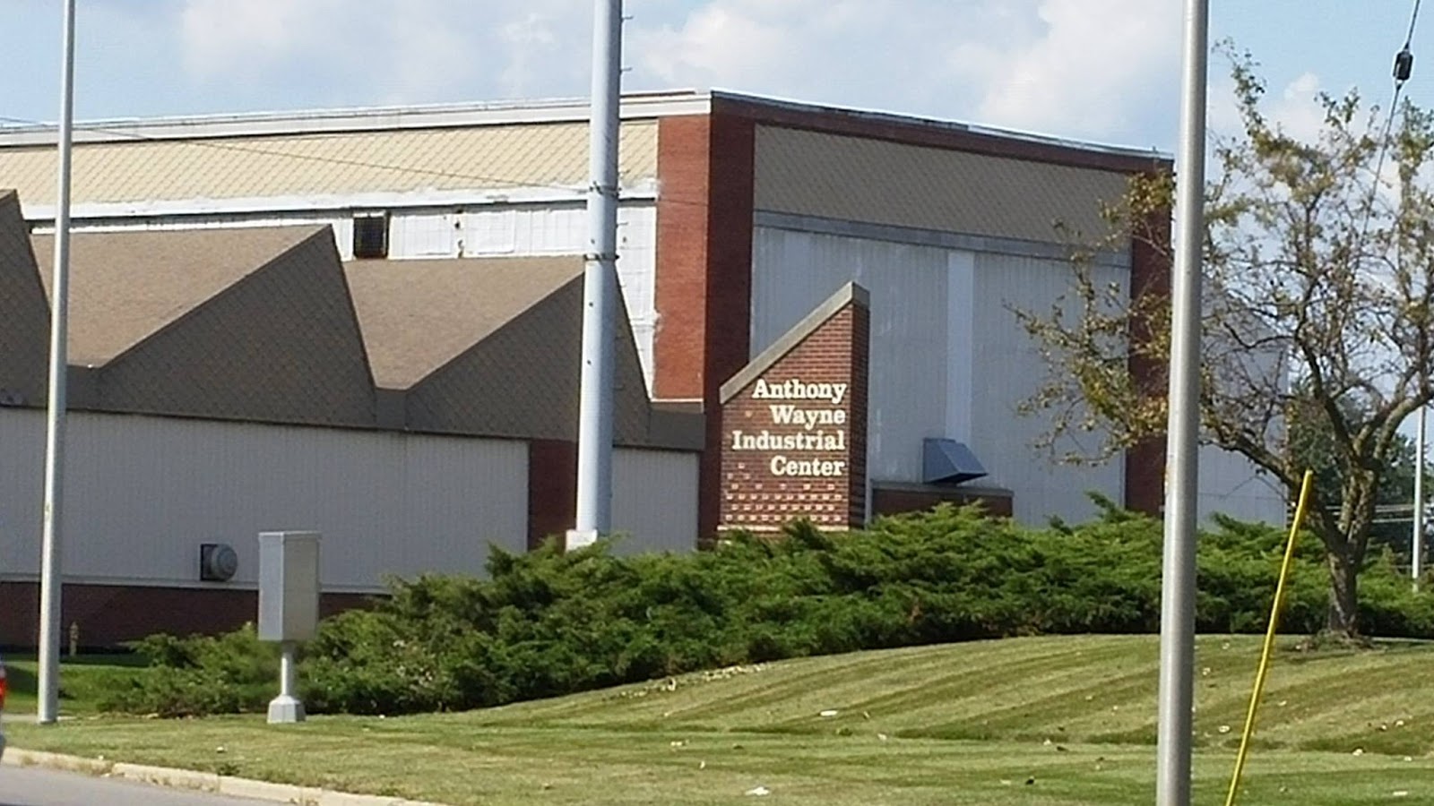Towns and Nature: Fort Wayne, IN: General Electric (GE) Buildings