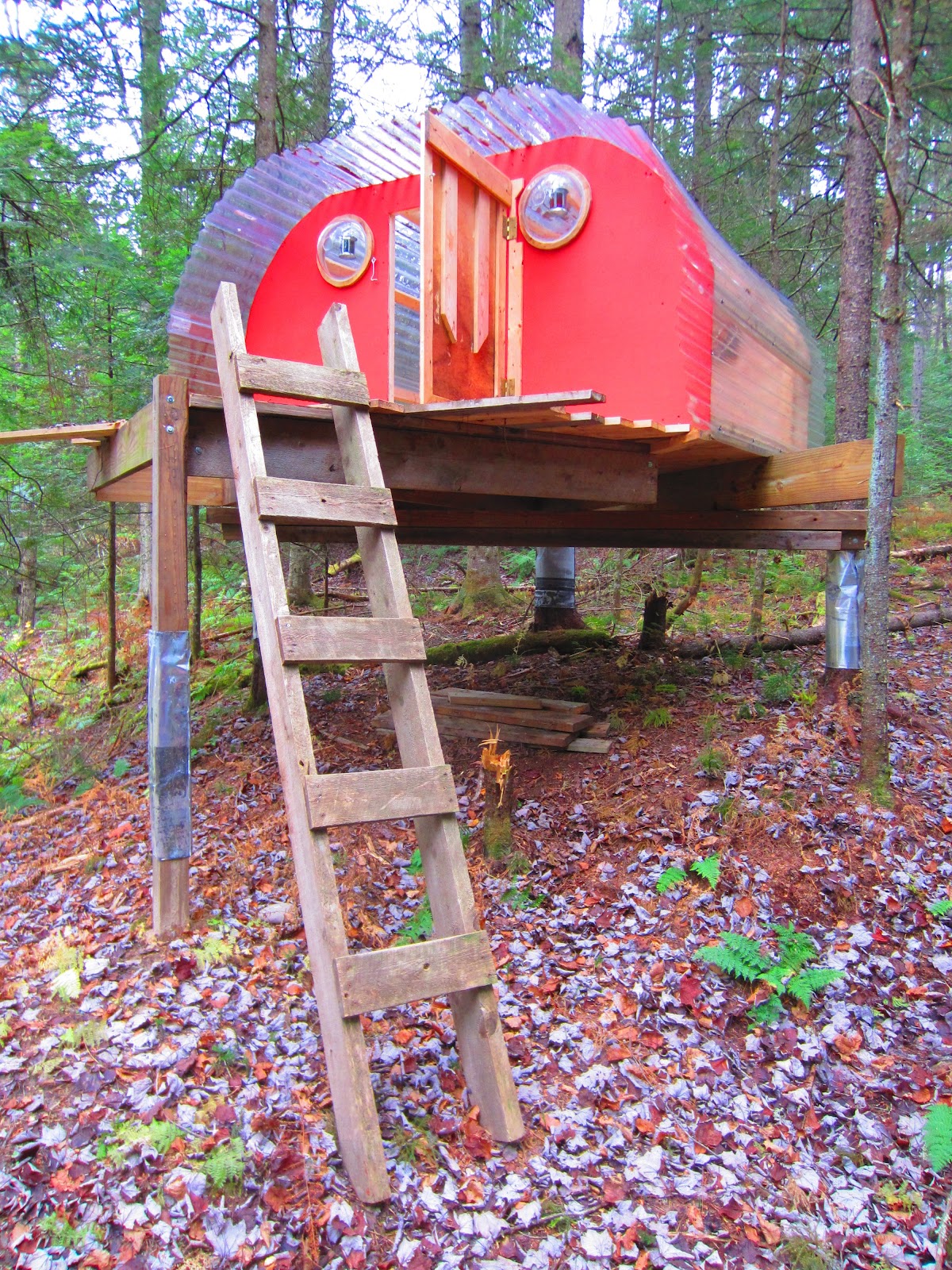 Relaxshacks.com: Wanna stay in a treehouse, a cabin, a mini-mobile ...
