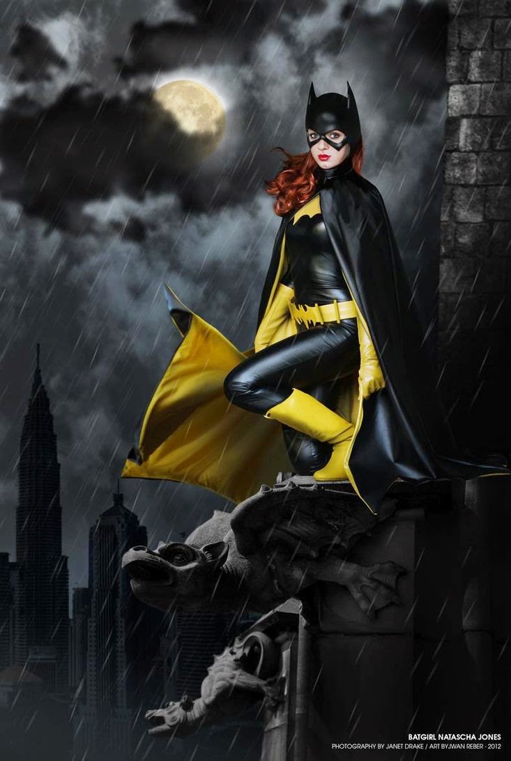 Classic Looking Black and Yellow Bat Girl Cosplays - Creative Cosplay ...