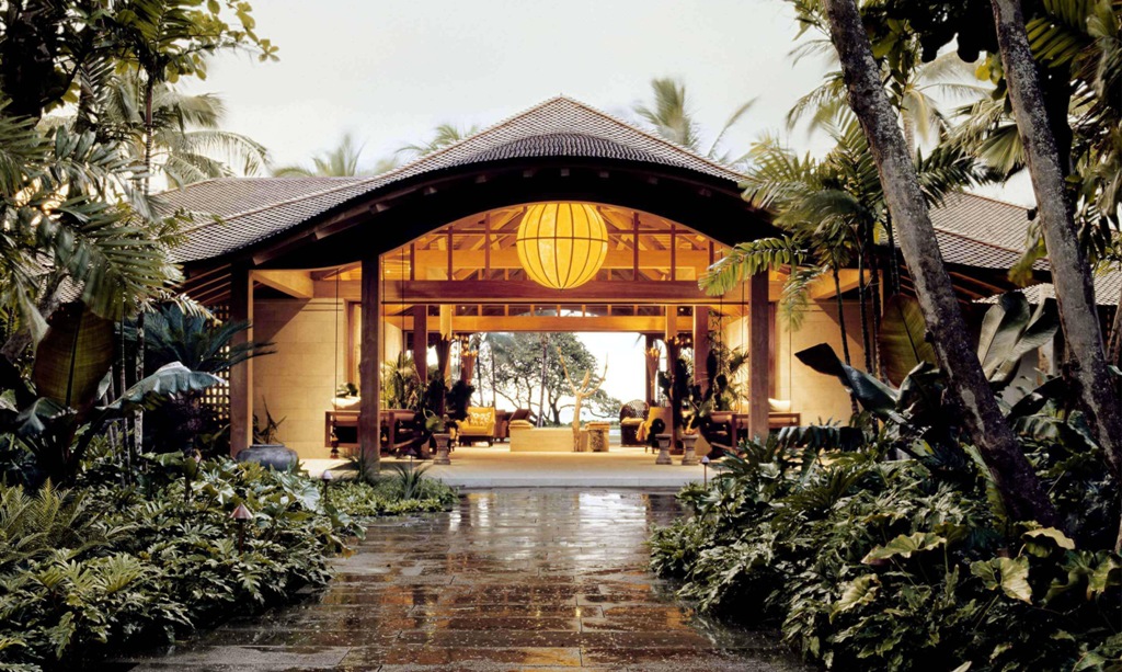 Tropical Stone House - Tropical Architecture